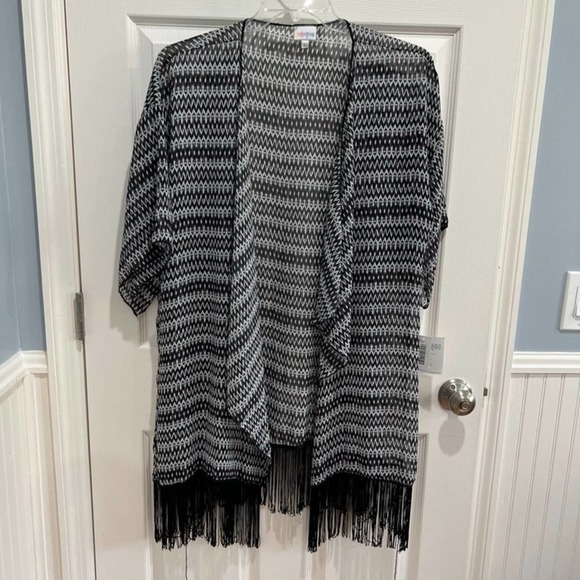 LuLaRoe | Jackets & Coats | Lularoe Monroe Kimono Black White Burgundy ...